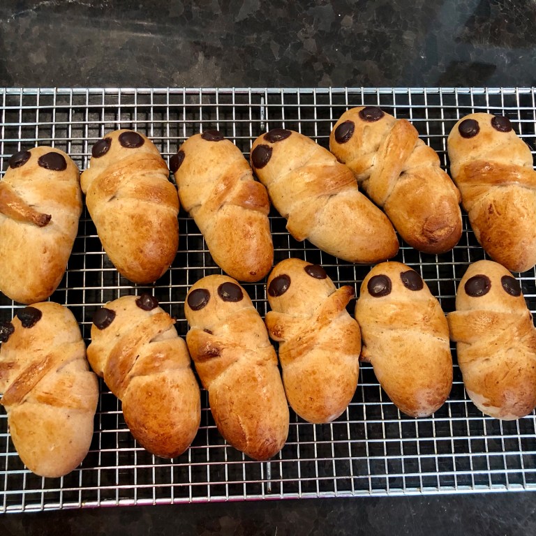 lazarakia – sweet little lazarus breads